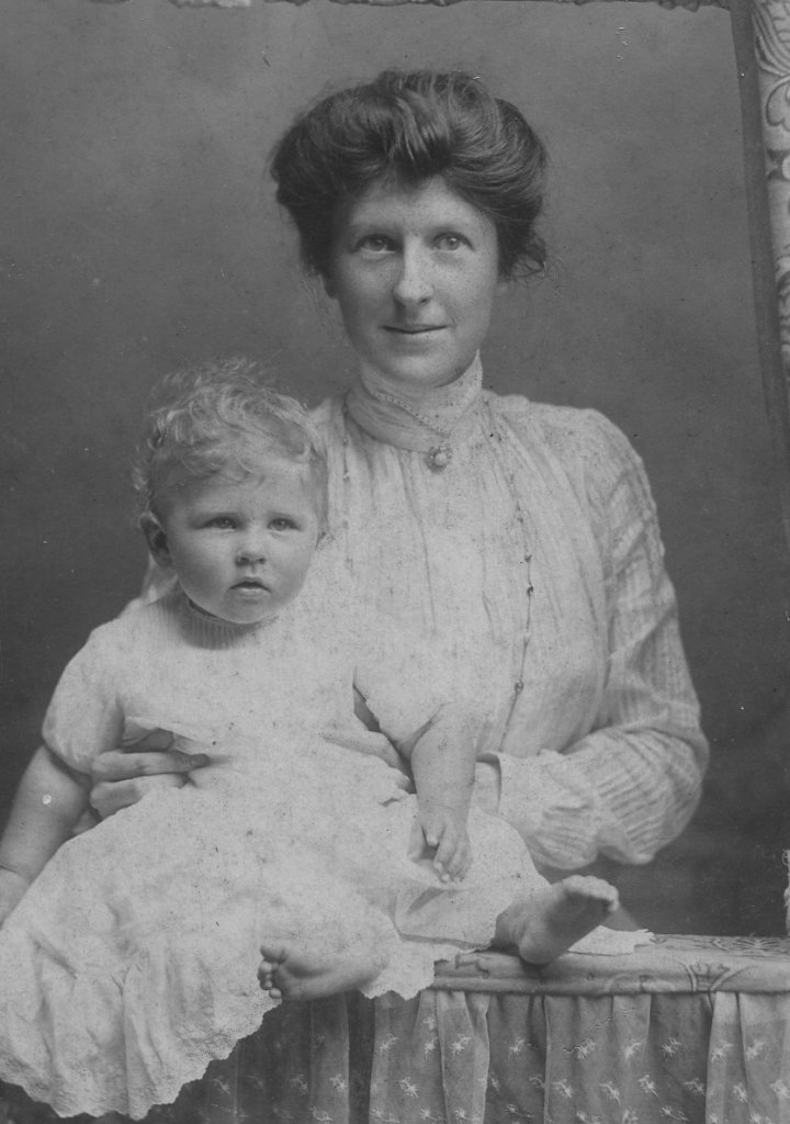 EXHIBITIONS - Macculloch Hall Historical Museum