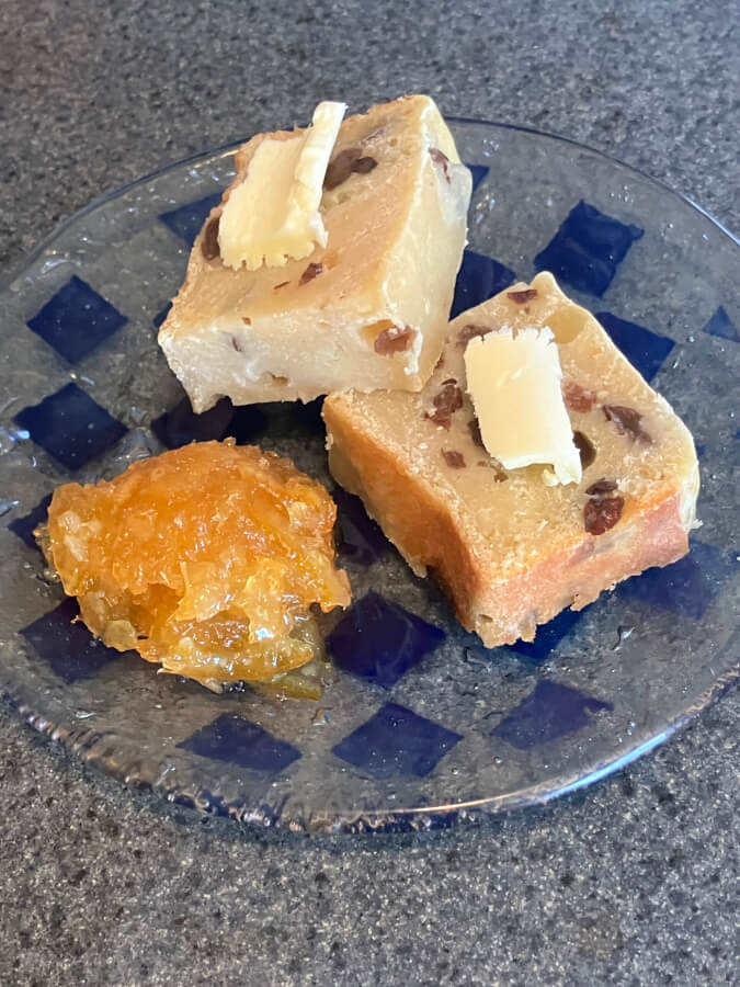 Munchie Monday: Nameless Cake - Macculloch Hall Historical Museum